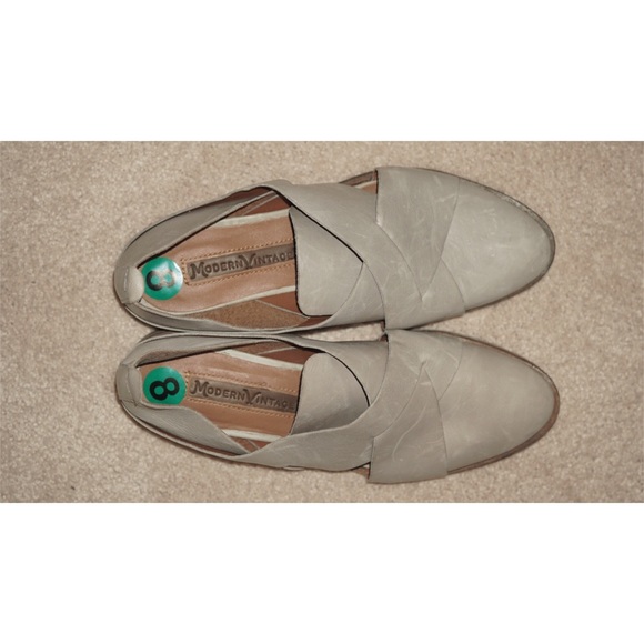 Modern Vintage | Shoes | Light Gray Leather Loafers | Poshmark